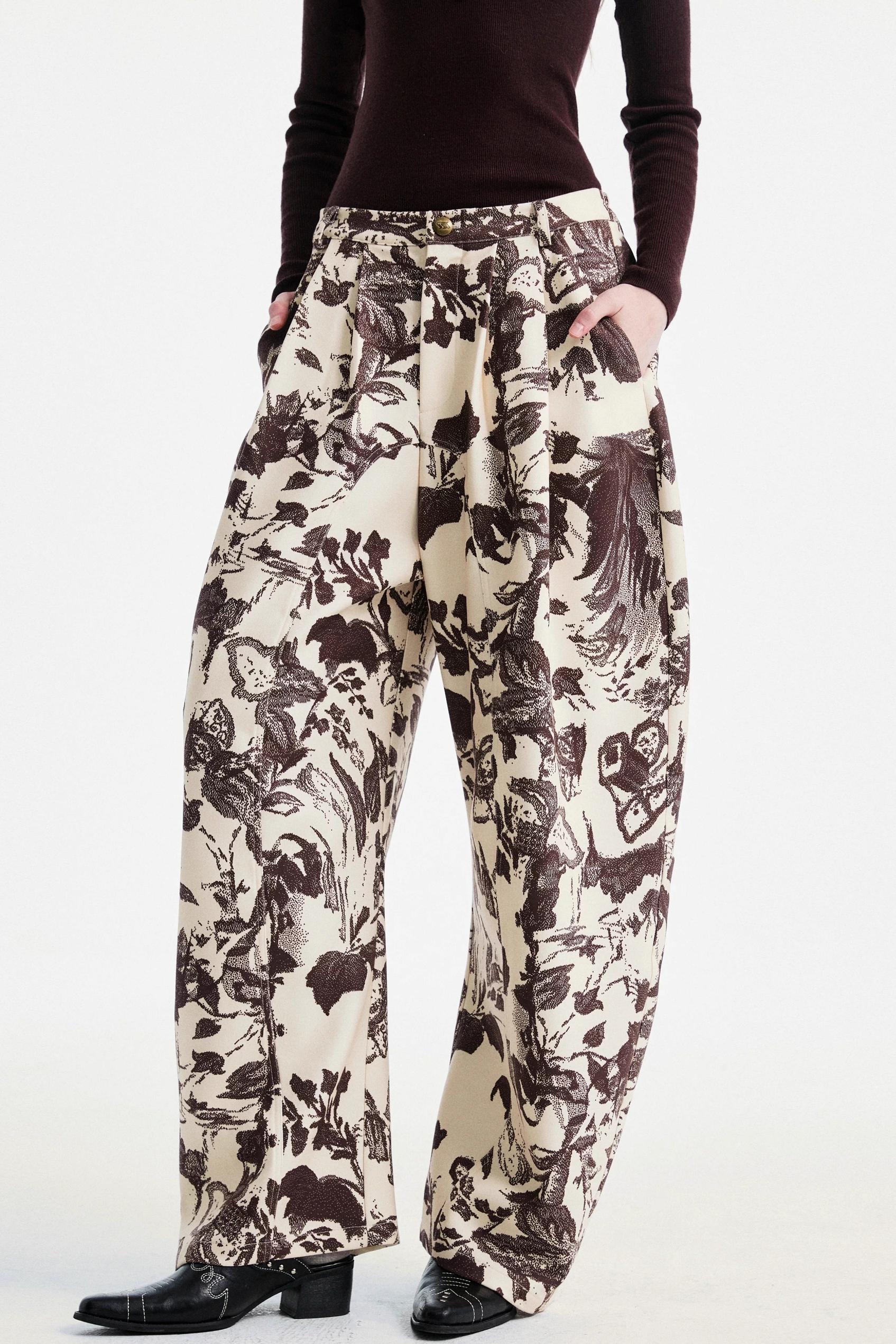 Beige Floral Scimitar Pants – BellaModa